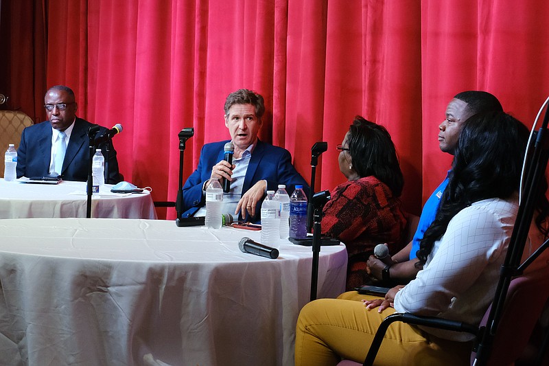 Chattanooga mayor says police will not tolerate white nationalist ...