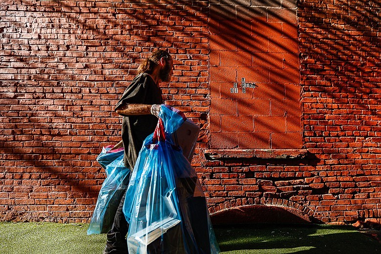 Cash for Trash program trades money in pockets for litter off streets ...