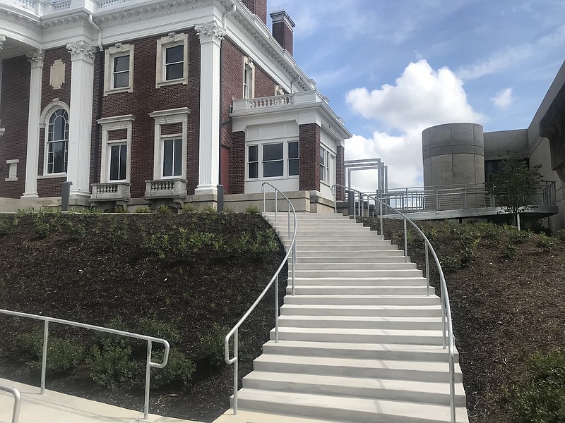 Hunter Museum River Terrace undergoes repairs with new walkway around ...