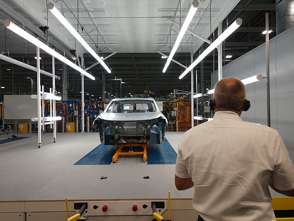 Volkswagen Chattanooga on track to hire 1,000 more workers, build ...
