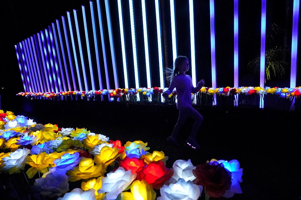 NIGHTGARDEN: A Magical Light Spectacular | Chattanooga Times Free Press NIGHTGARDEN: A Magical Light Spectacular | Chattanooga Times Free Press