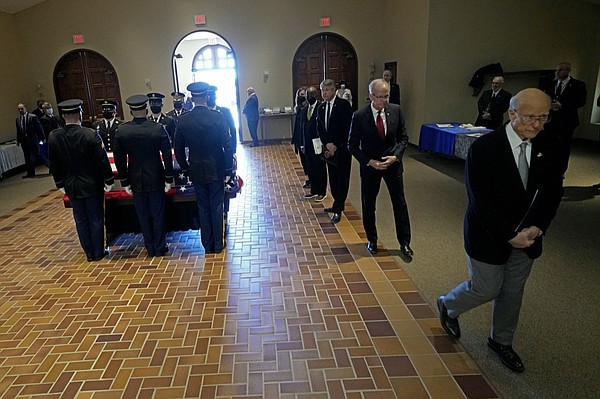 Dole honored at home as 'greatest' of 'Greatest Generation ...