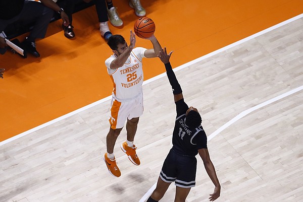 Barnes on UT-Memphis scratch: 'We burned $30,000 from our budget ...